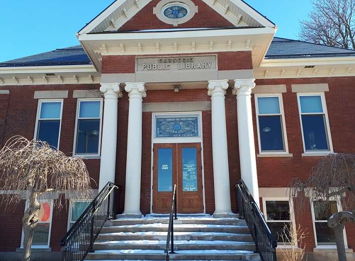 Seaforth library to experiment with home delivery