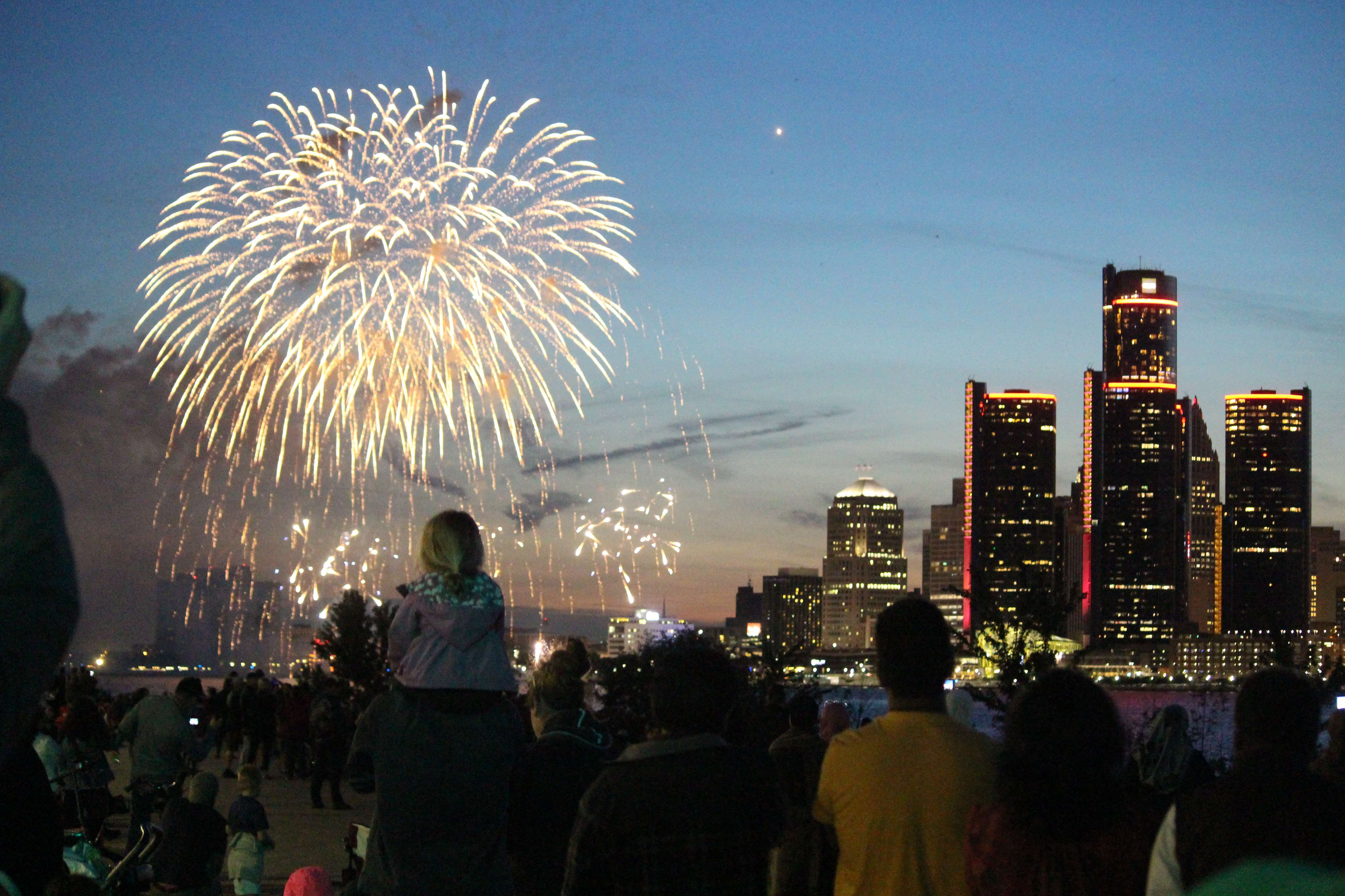 Police offer tips for a safe Ford International Fireworks