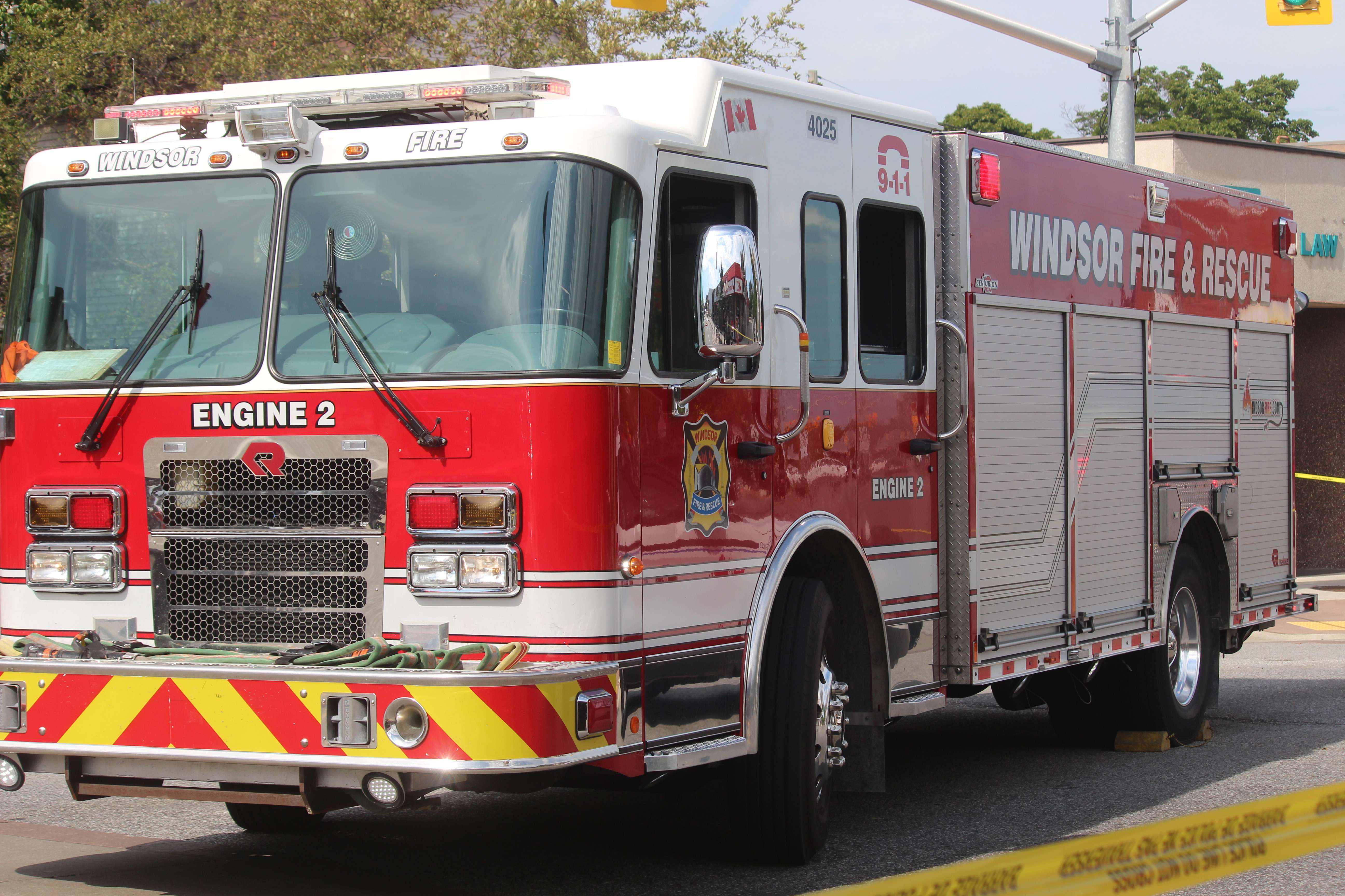 UPDATE: Fire on Askin Avenue in Windsor sends one to hospital