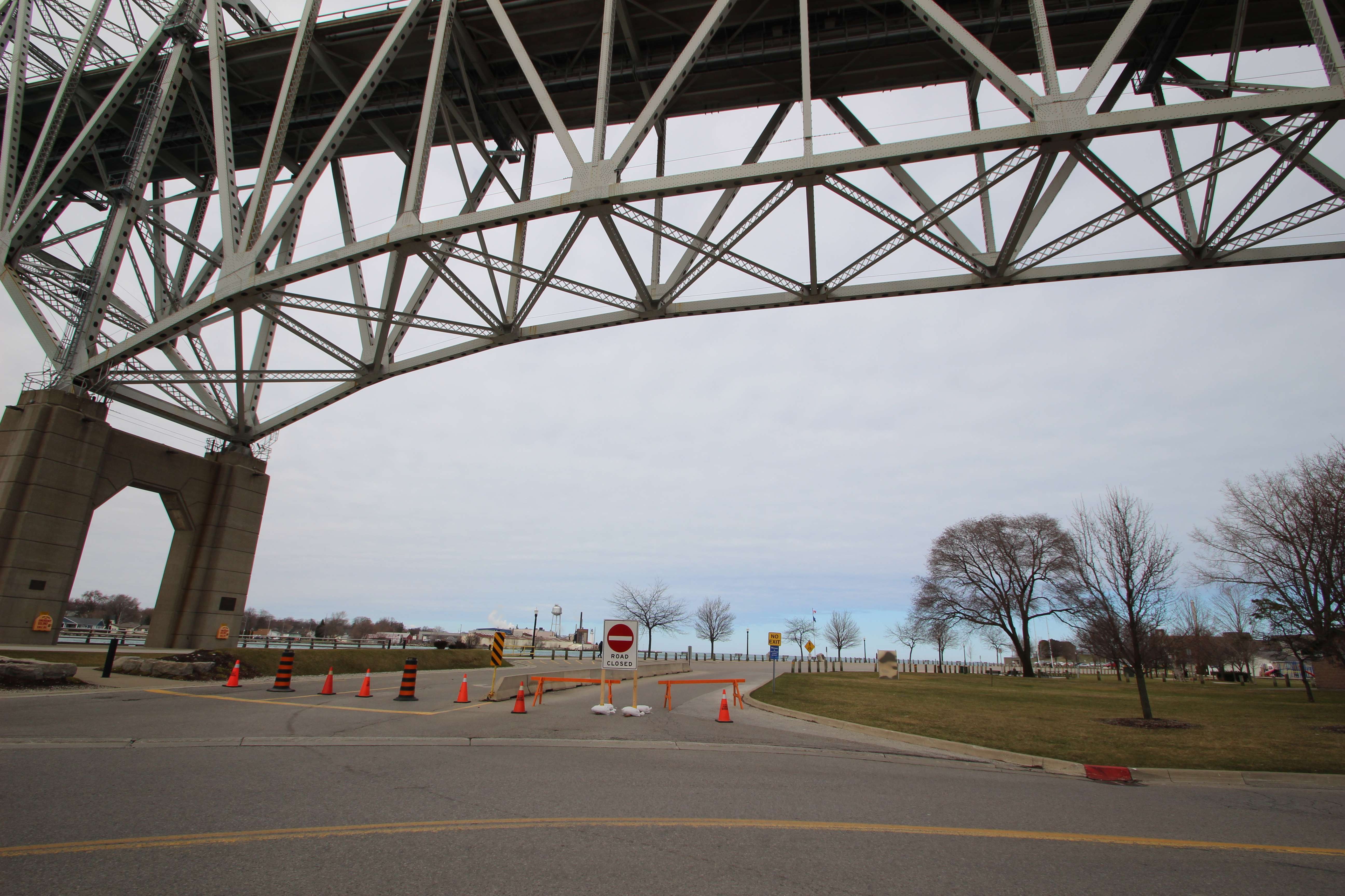 Point Edward closes parking lots, including at Blue Water Bridge