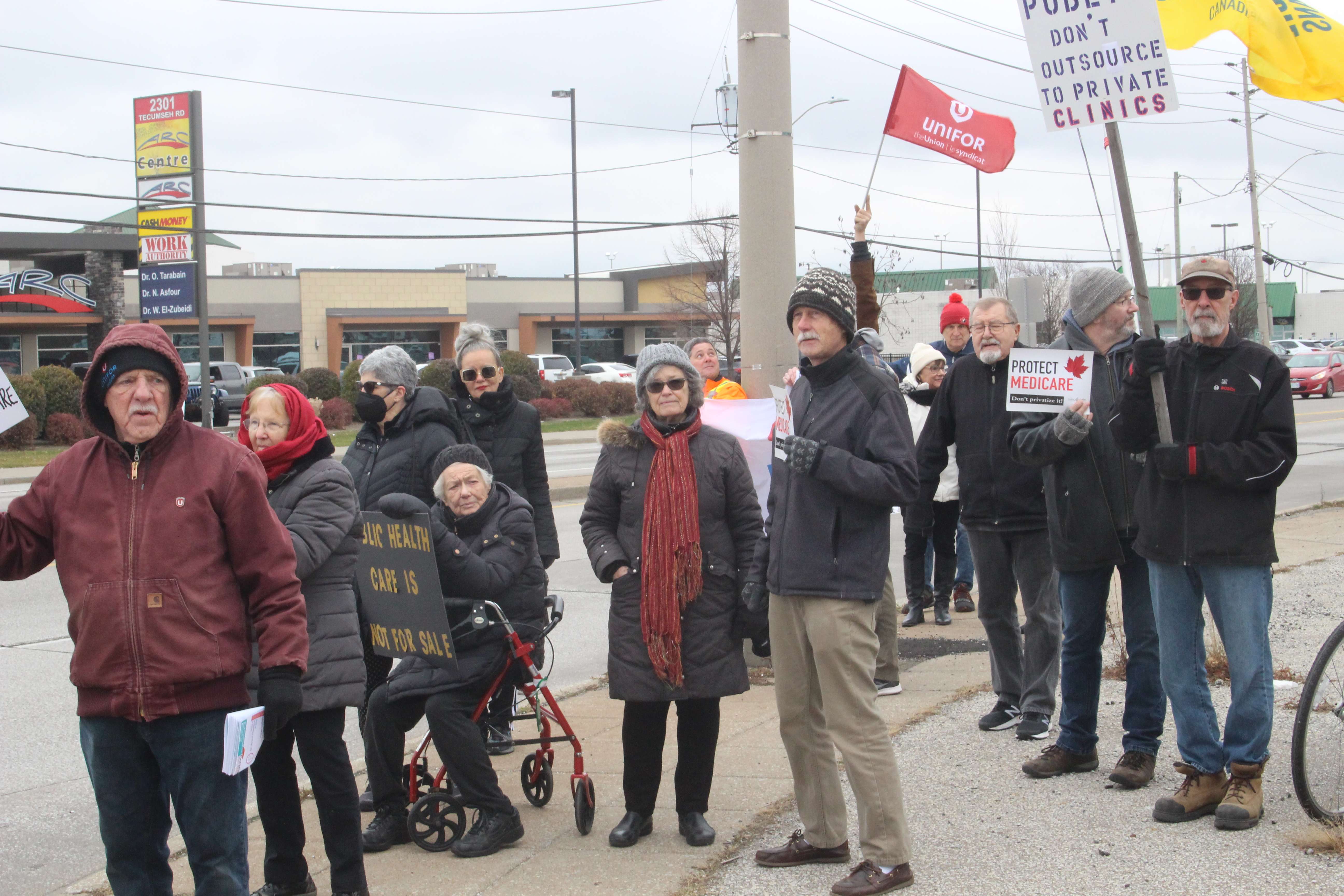 Health care woes at centre of Windsor protest (GALLERY)