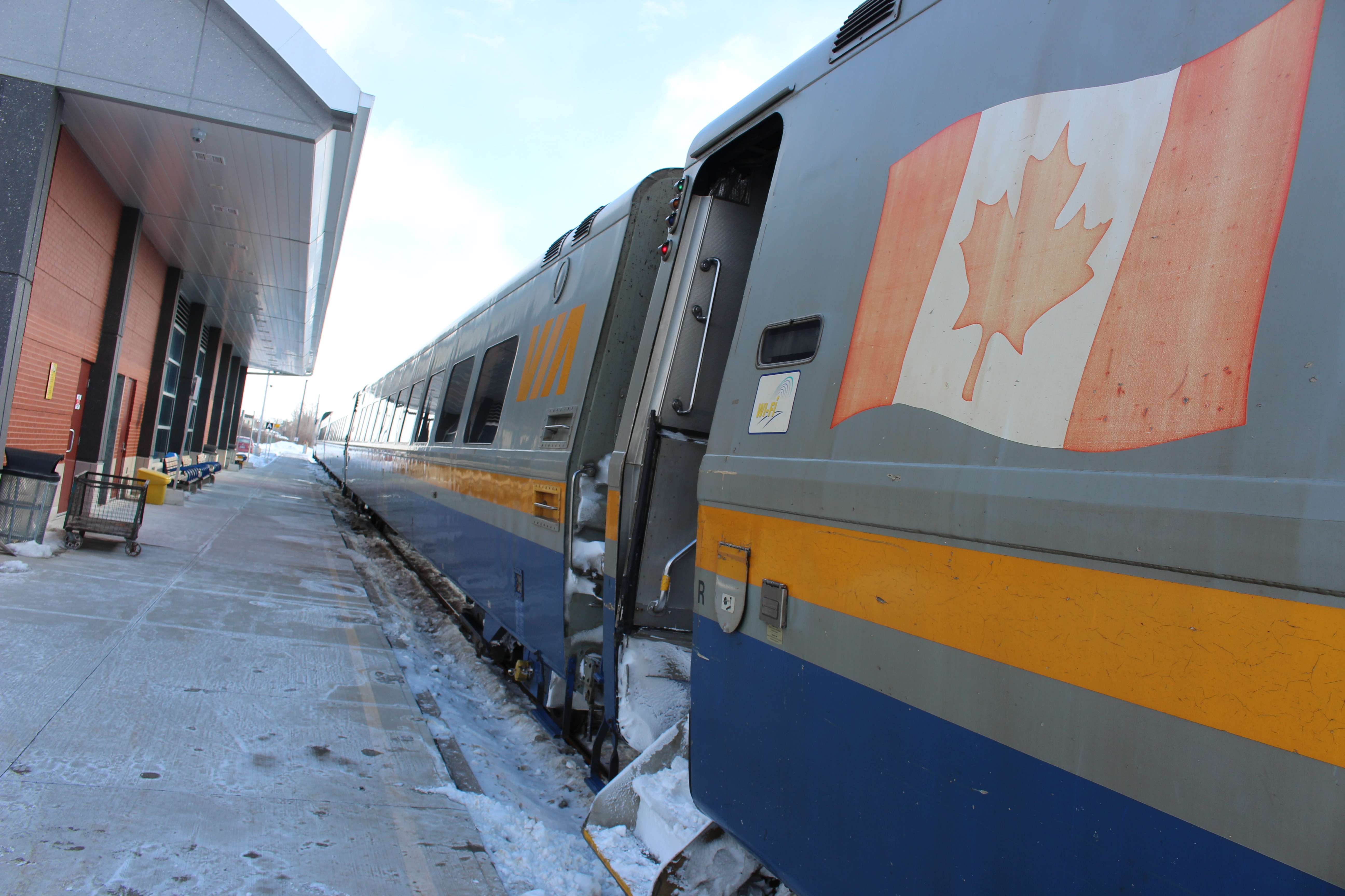 Windsor to support rail connection with Detroit