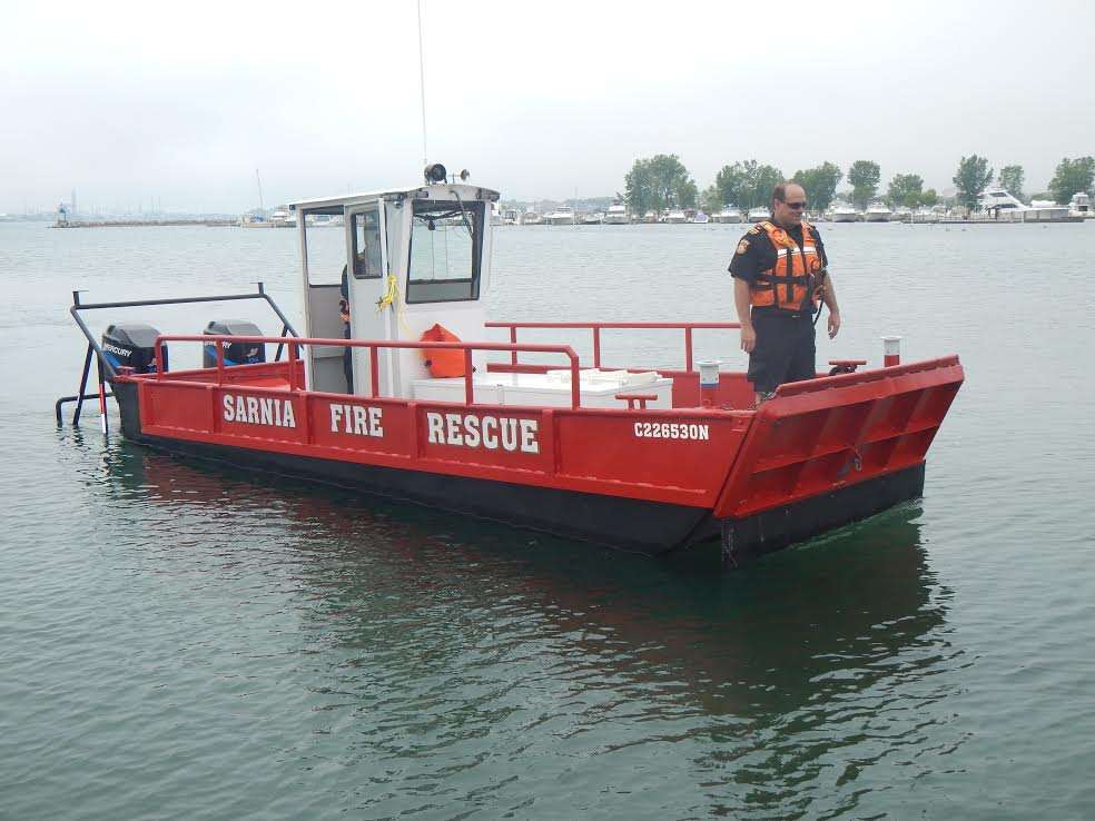 Sarnia Fire Pulls Body From River