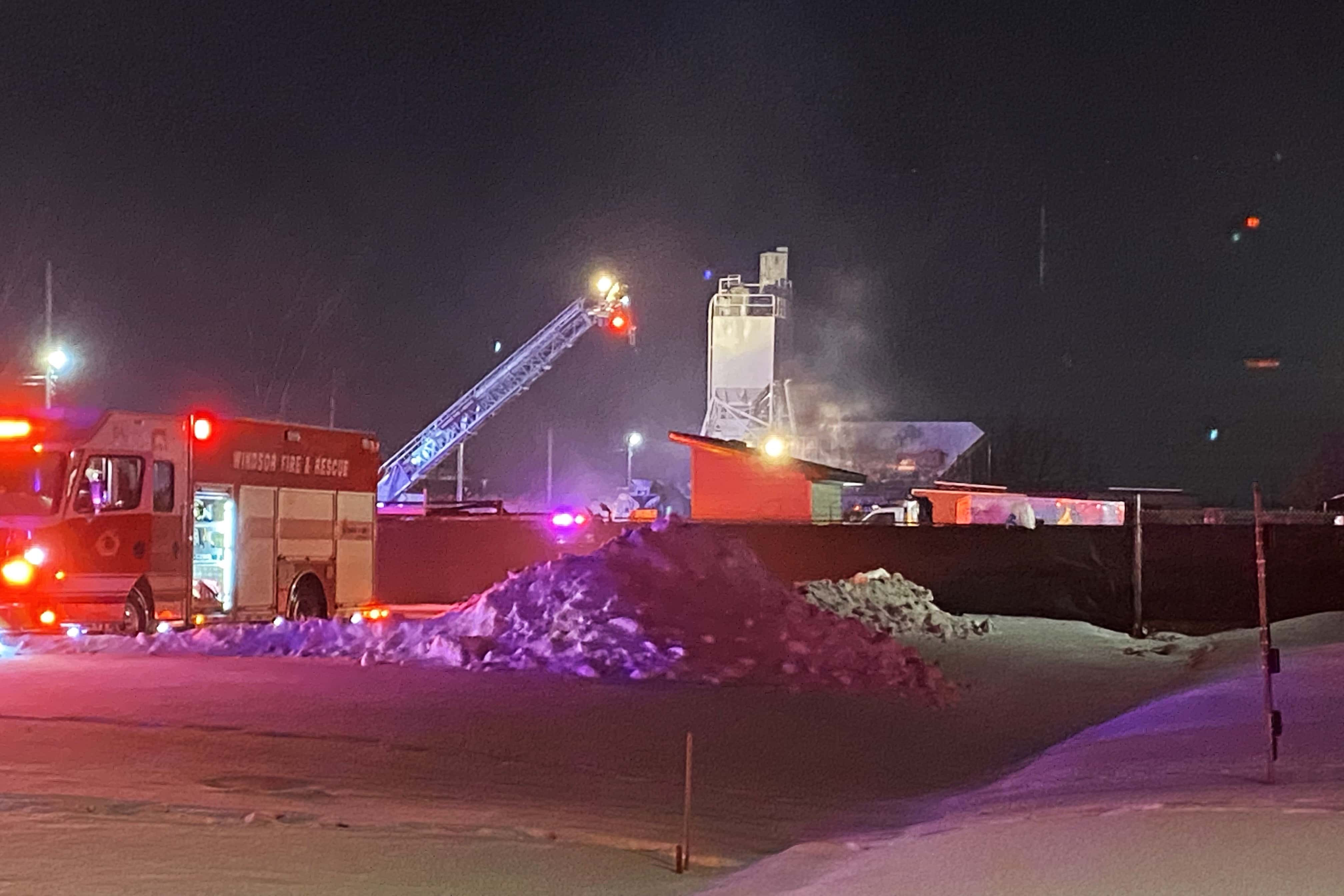 Update: Windsor Fire extinguish blaze near E C Row Expressway