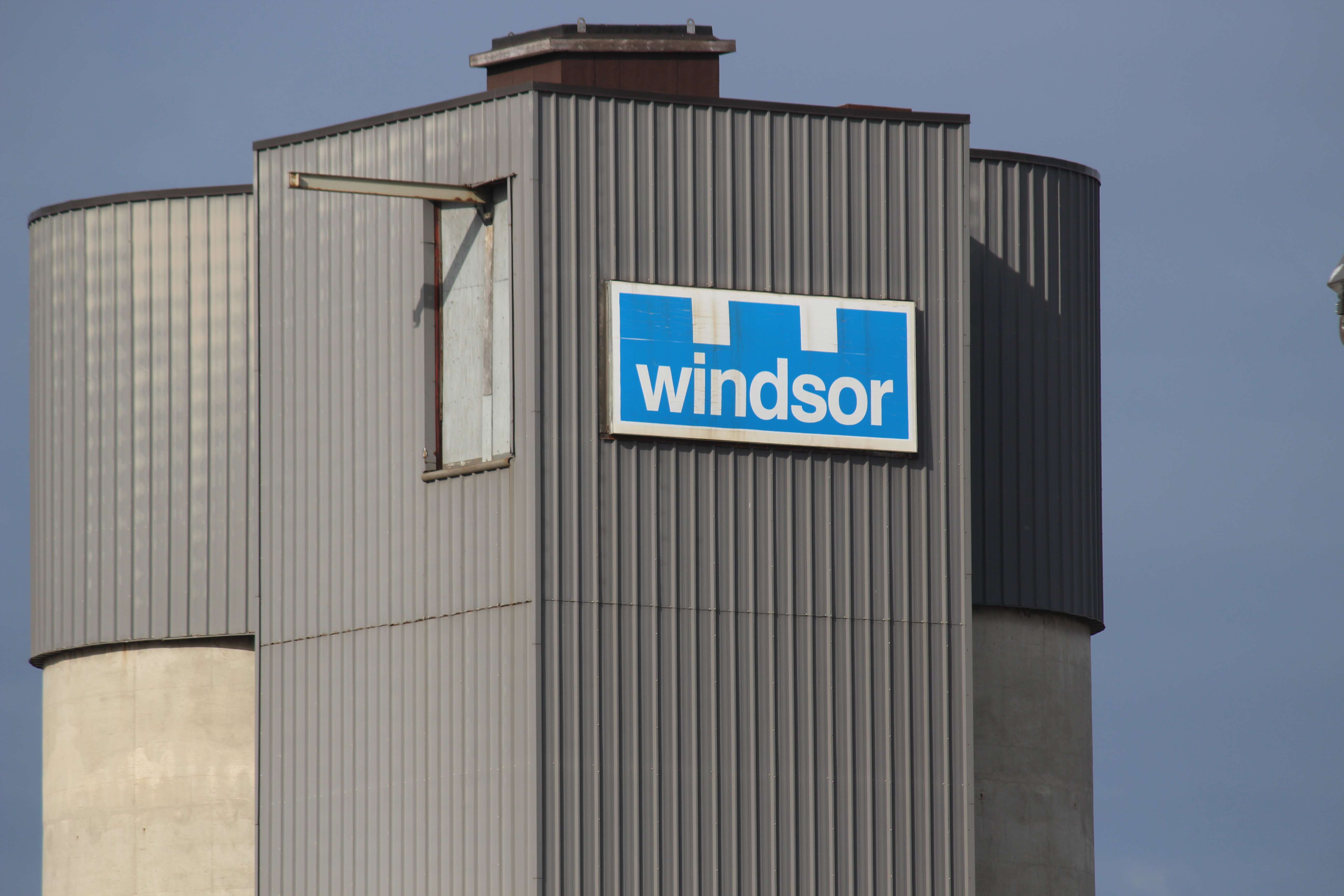 Rally at Windsor Salt as talks to end strike resume