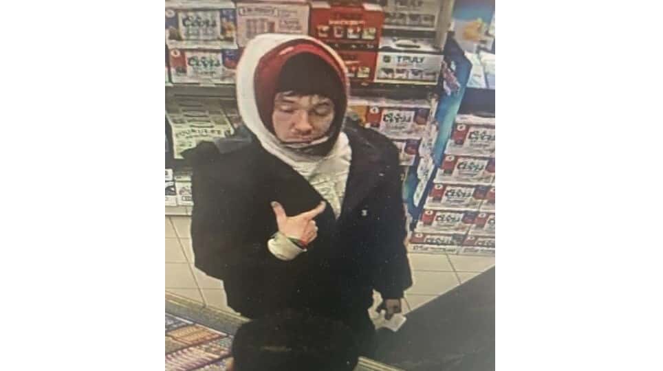 Police look to ID theft suspect