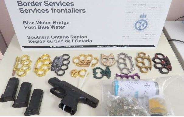 Brass knuckles, gun seized at Blue Water Bridge