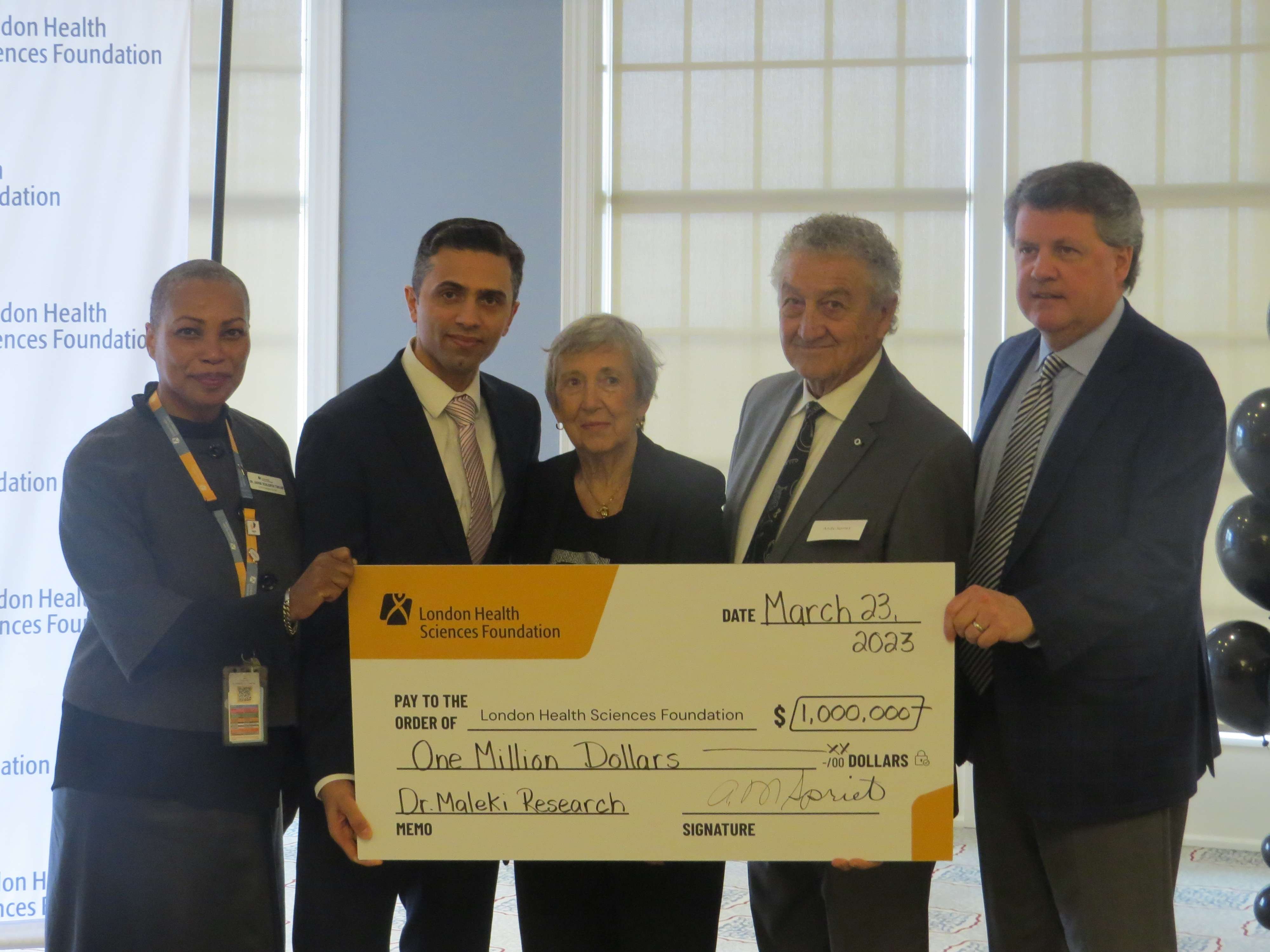 Community philanthropists donate $1M to groundbreaking cancer research ...