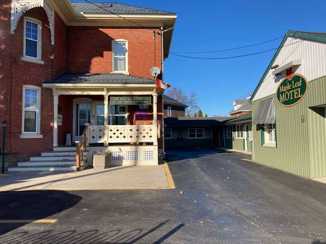 Maple Leaf Motel in Goderich wins business of the year award