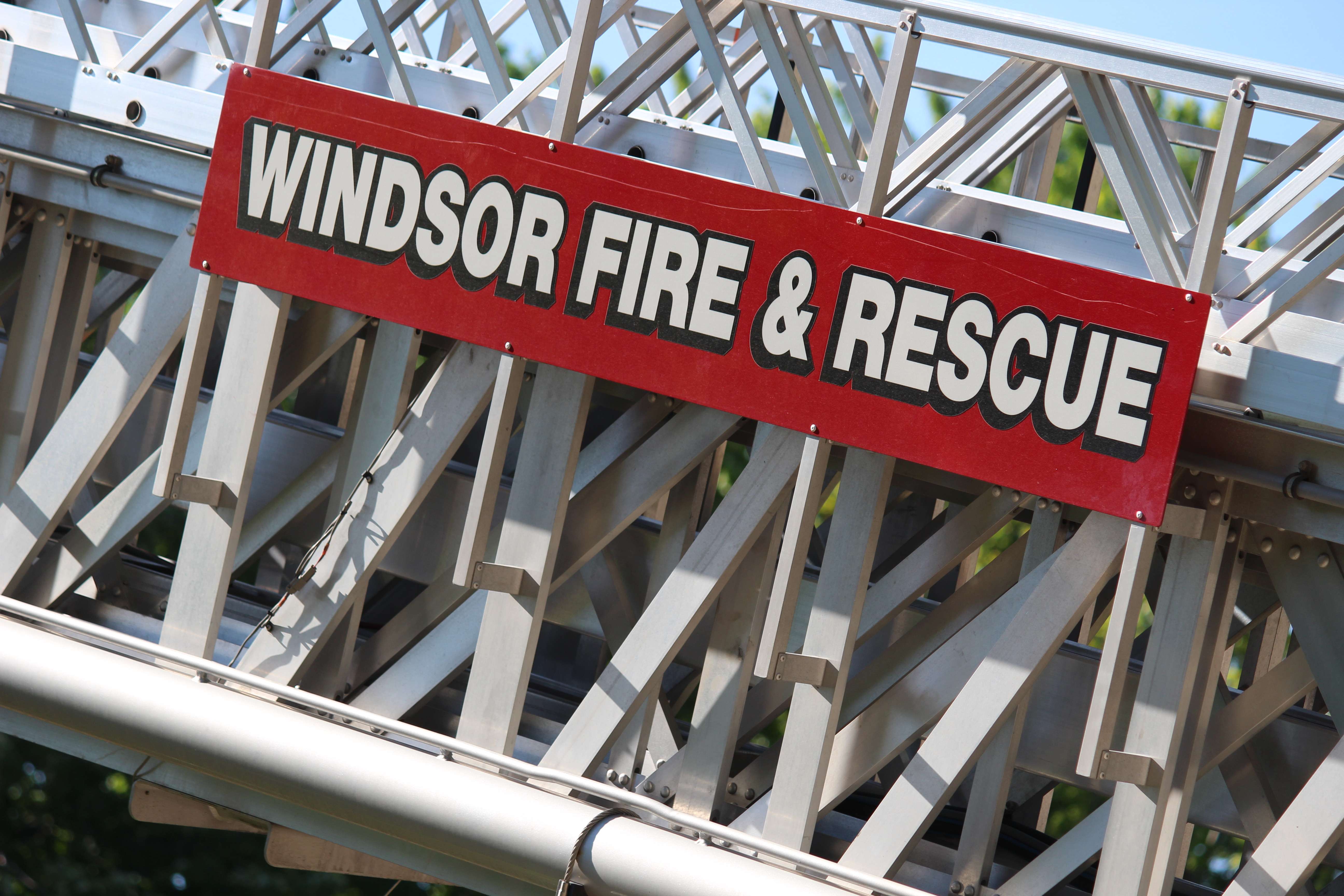 UPDATE: Fire displaces eight in Windsor